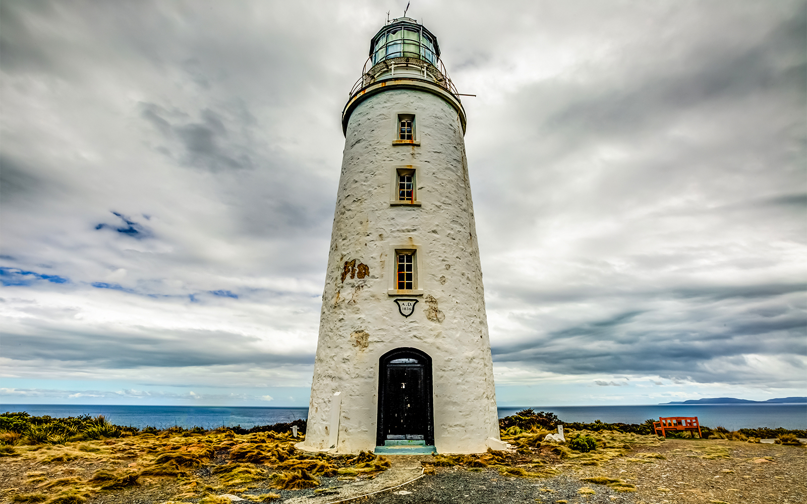 Cape Bruny Lighthouse – Explore Tasmania’s Oldest Light